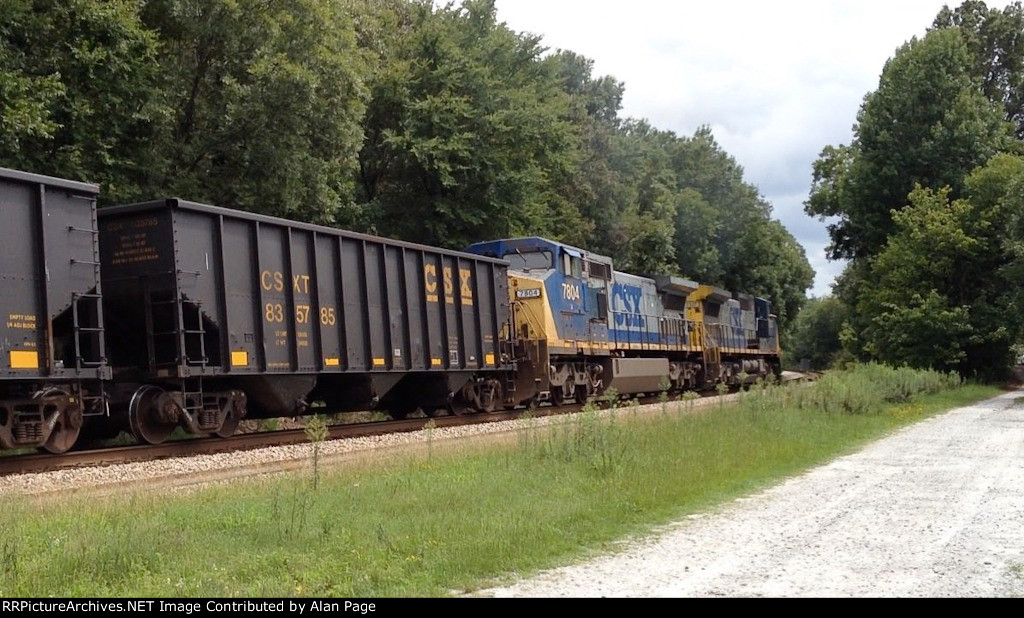 CSX C40-8's 7327 and 7804